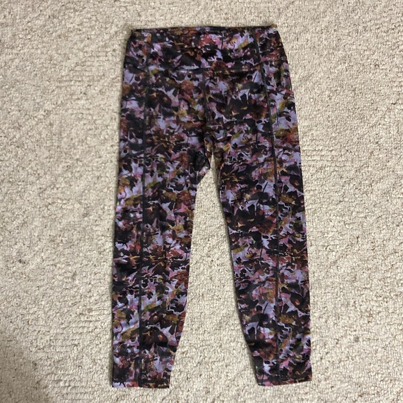 Pants & Jumpsuits | Patterned Capris Leggings | Poshmark